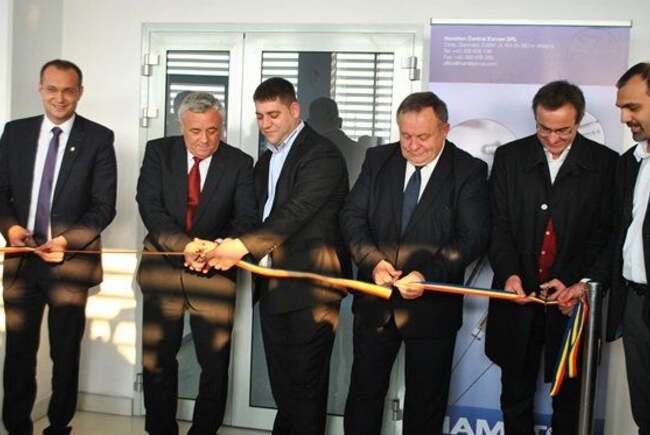 Dupa o investite de zece milioane de euro, Hamilton a deschis langa ...