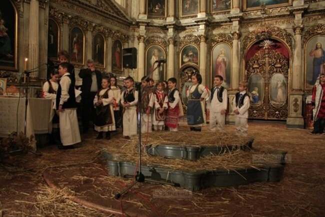 Concert de colinde sarbesti si romanesti, la Timisoara, cu ocazia ...