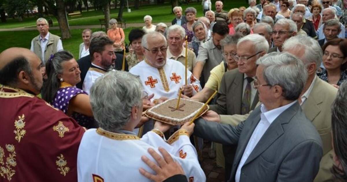 Rugaciuni la Timisoara pentru deportatii in Baragan. Acum 65 de ani ...