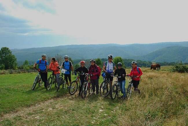 Cicloturism la Nadrag, in Timis. Sunteti asteptati cu bicicleta pe un ...