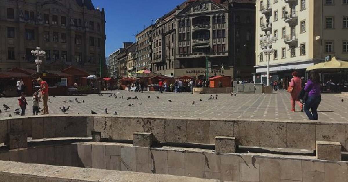 Spatii pentru trupele care vor sa repete, in pasajul din Piata ...