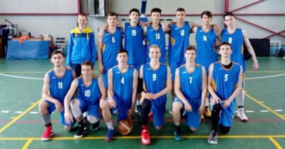 Echipa de baschet U18 a Timisoarei, calificata intre primele opt echipe ...