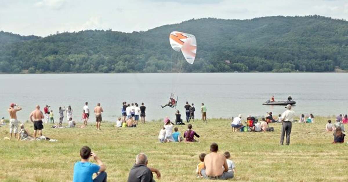 Zilele Lacului Surduc: Show aeronautic, defilare pe apa, intreceri si ...