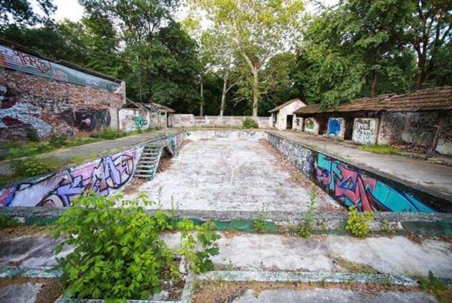 O asociatie vrea sa concesioneze ruina Uszoda. Robu: Nu are ce sa caute ...