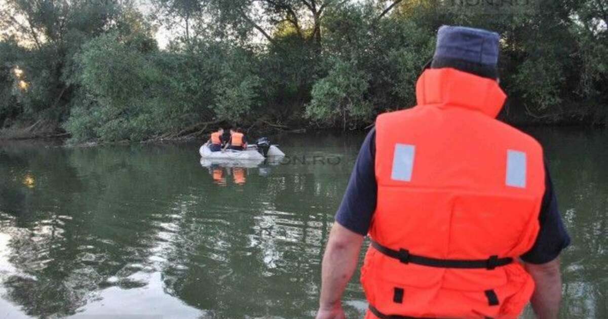Un bărbat a vrut să-și salveze fetița din râul Timiș și a murit înecat ...
