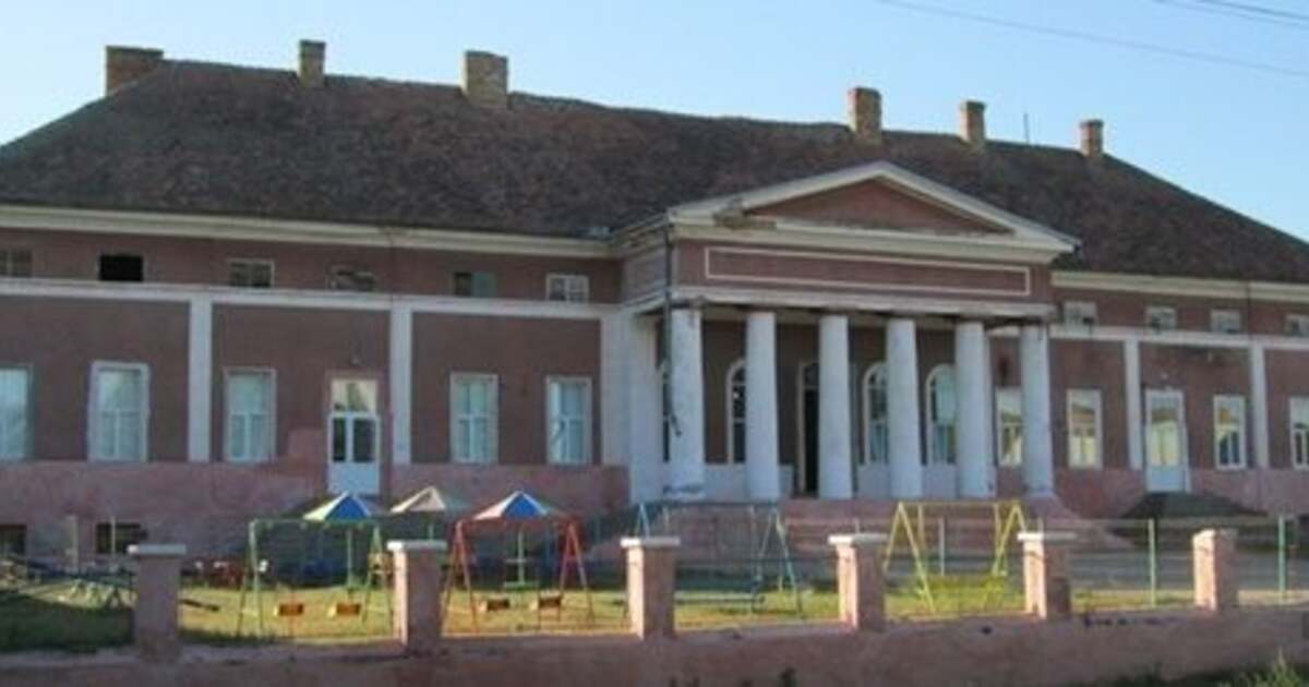 Două oferte pentru reabilitarea conacului Mocioni din Foeni - Tion