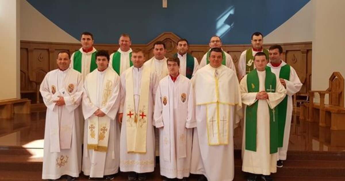 Trei preoți catolici din Dieceza de Timișoara – în echipa României la ...