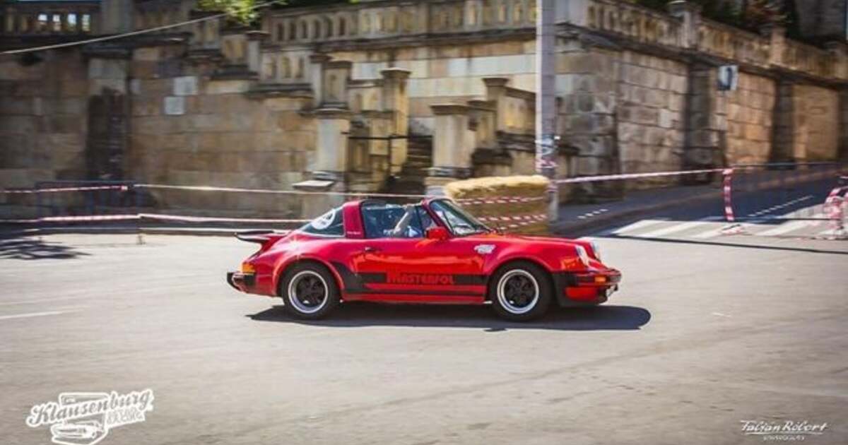 Raliu cu mașini de epocă în centrul Timișoarei - Tion