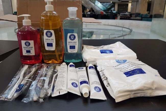 Pachete cu produse de igienă pentru persoanele defavorizate din ...