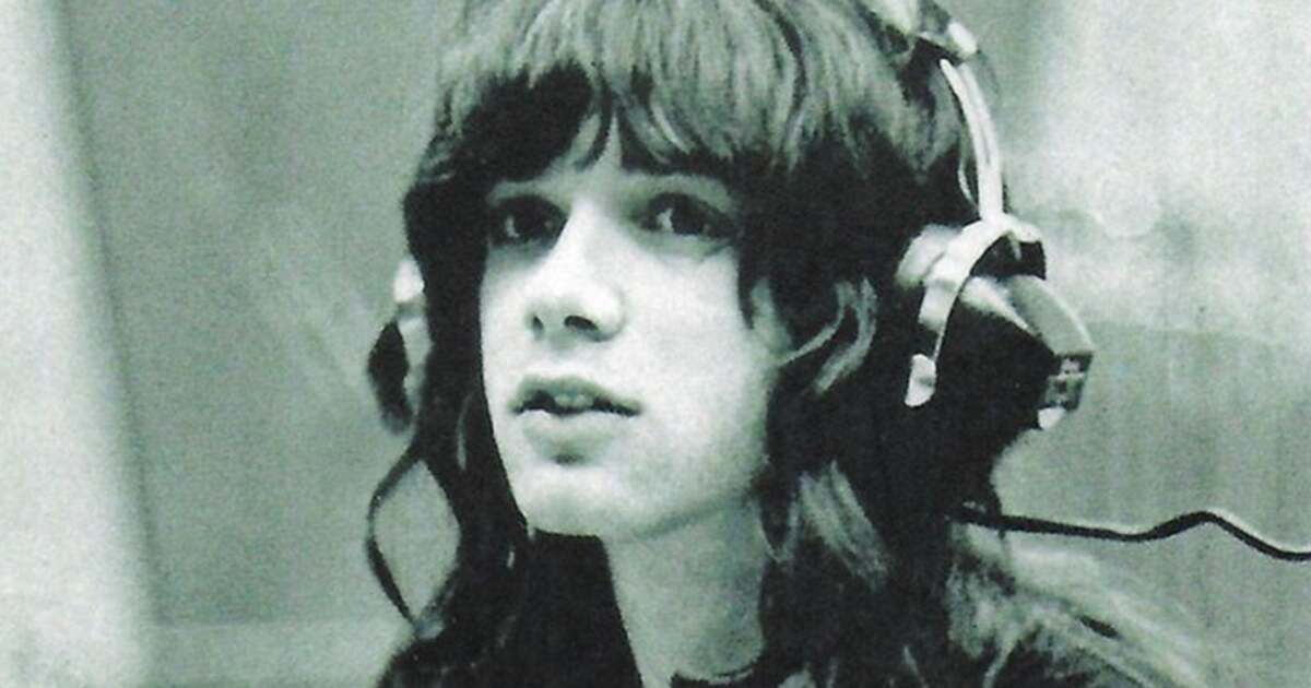 Compozitorul celebrei melodii ”I love Rock 'n' Roll”, Alan Merrill, a ...