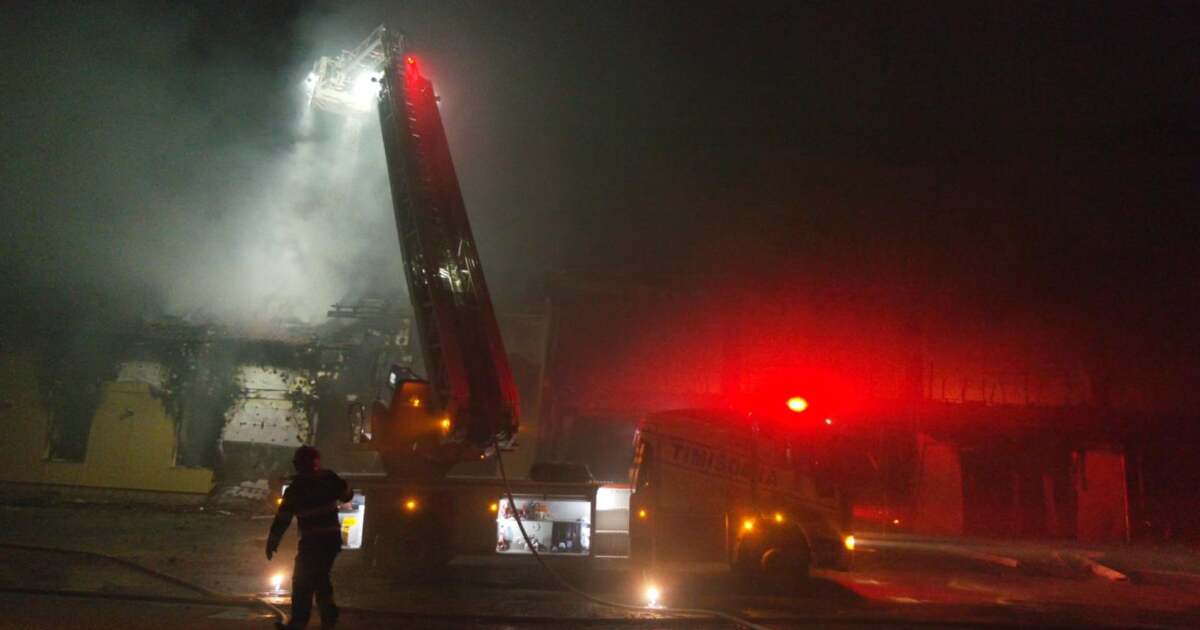 UPDATE. Incendiu la o hală de procesare Smithfield, pe strada Polonă ...