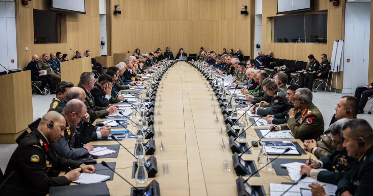 Reuniune NATO după ce o rachetă a căzut pe teritoriul Poloniei. Joe ...