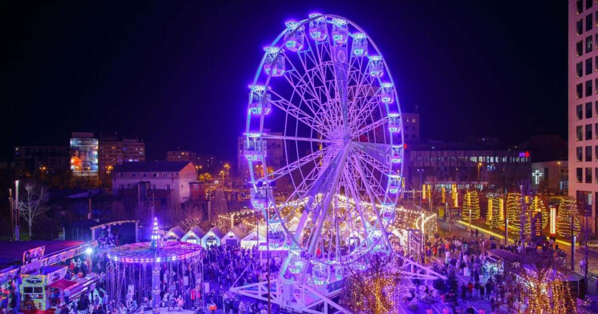 Se deschide Târgul de Crăciun din Iulius Town. Parc de distracţie ...