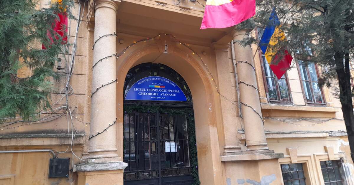 O clădire a Liceului „Gheorghe Atanasiu”, renovată cu fonduri europene ...