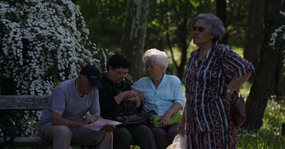 Vârsta standard de pensionare prevăzută în noua lege pentru femei și ...