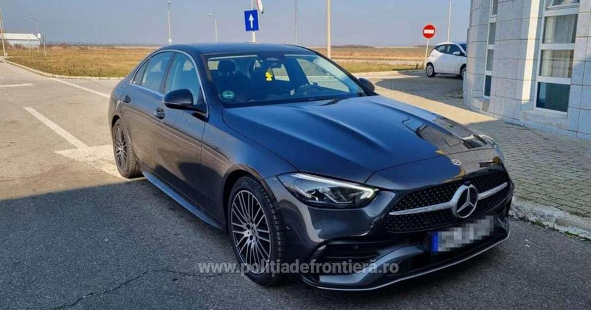 FOTO. Bulgar cu permis fals prins la volanul unei mașini furate, în ...