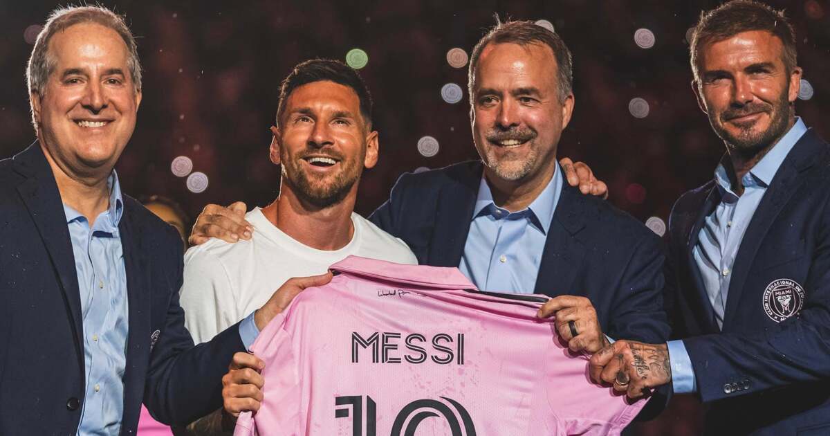 FOTO. Lionel Messi prezentat oficial de Inter Miami pe un stadion plin ...