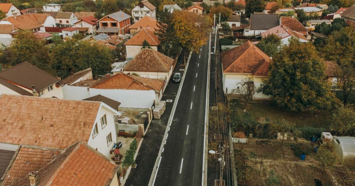 FOTO. Trei străzi din cartierul Ronaț, modernizate. Lucrările sunt deja ...