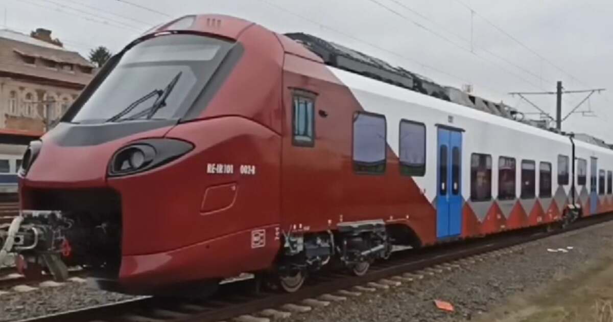 VIDEO. Primul tren nou cumpărat de România în ultimele trei decenii a ...