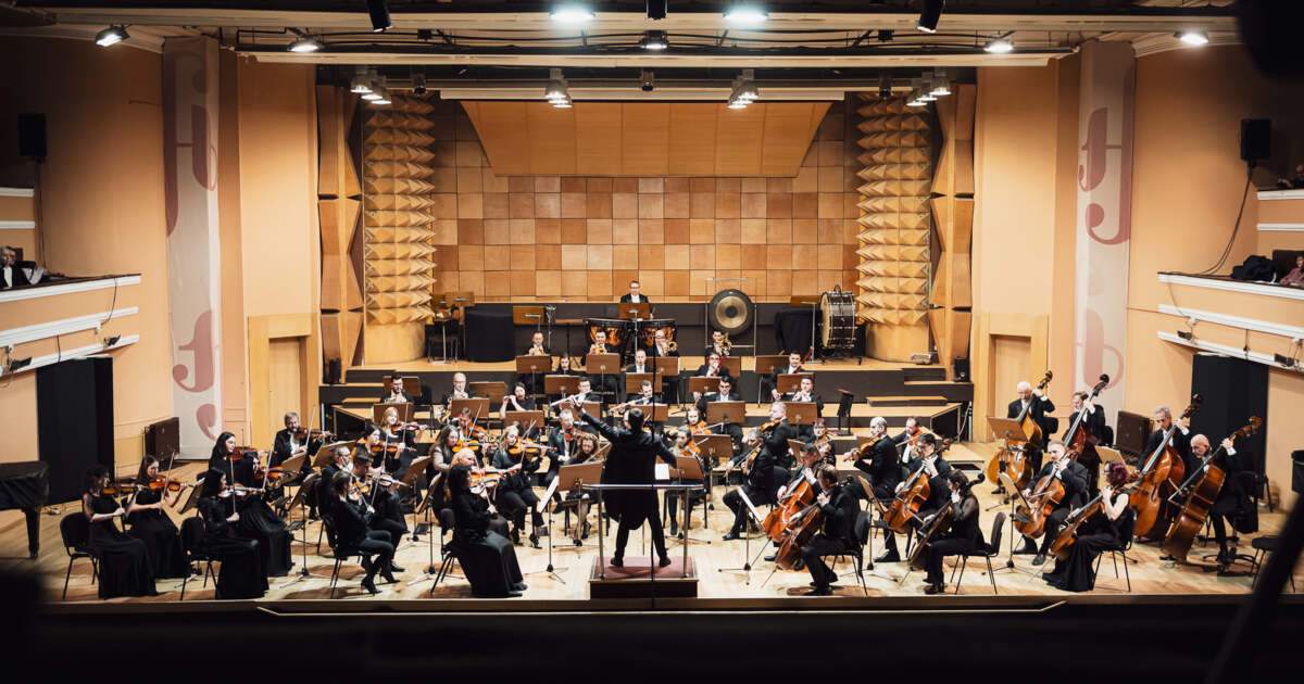 Luna februarie aduce dirijori de renume și soliști celebri, în concert ...