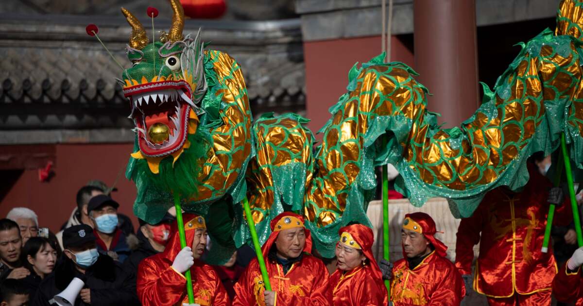 Chinezii au întâmpinat Anul Dragonului, considerat simbolul vitalității ...