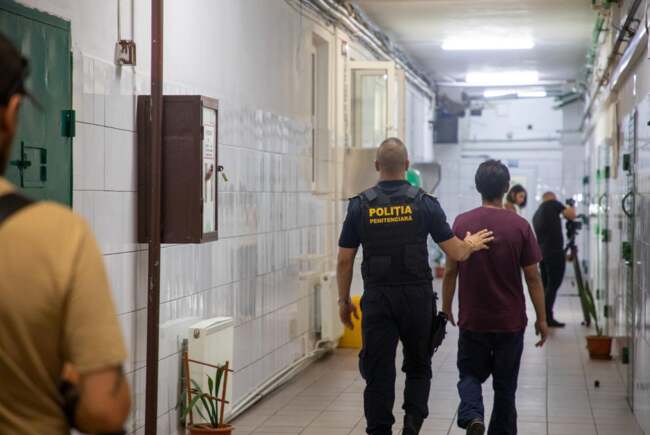 FOTO. Polițiștii din penitenciare se prezintă publicului. În Timișoara ...