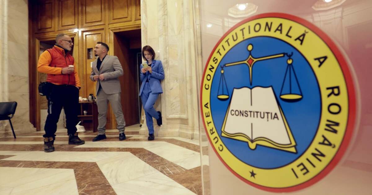 CCR respinge sesizarea lui Nicușor Dan privind legea împotriva propagandei extremiste. Urmează ...