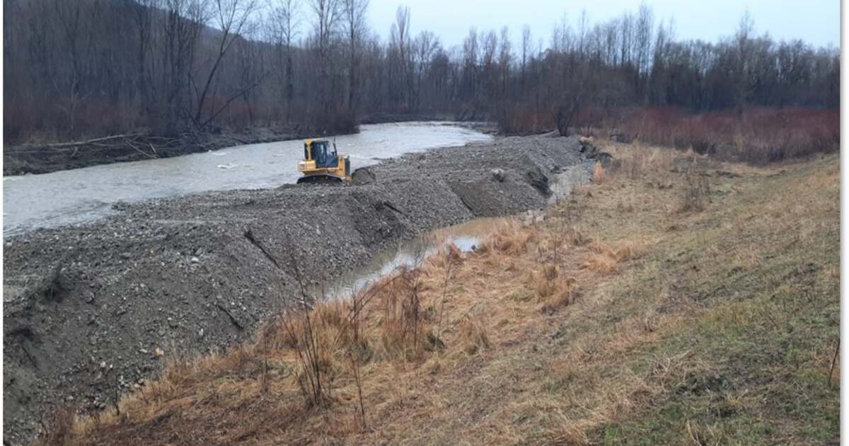 Continuă lucrările pe râurile din Banat împotriva inundațiilor - Tion