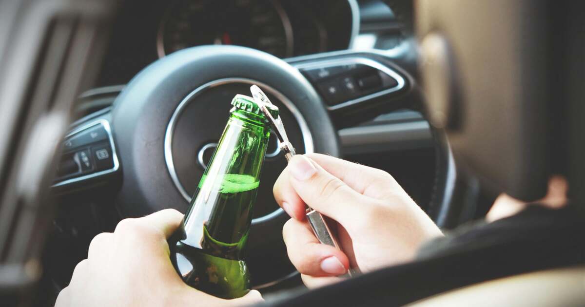 Șofat cu permis anulat și sub influența alcoolului. Bărbat de 52 de ani ...