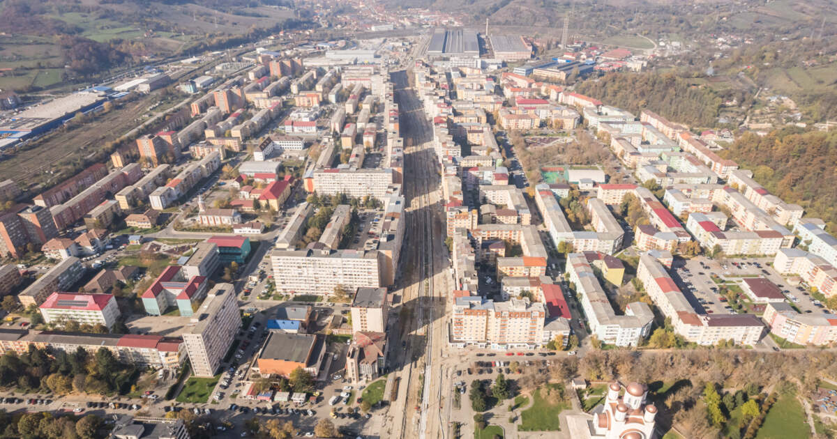 Un cartier din Banatul Montan, modernizat cu peste 20 de milioane de ...
