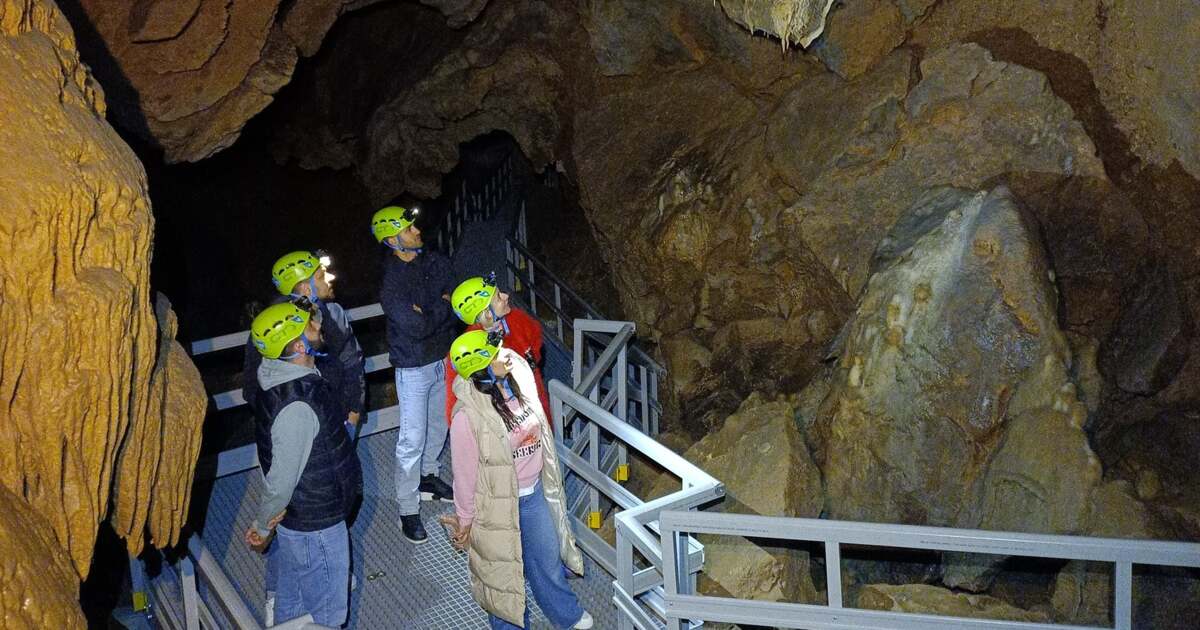 Peștera Grota Ursului din Moneasa, aflată la 2 ore de Timișoara, a fost ...