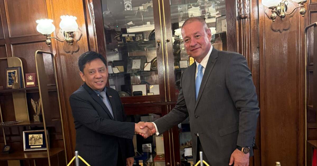 Vizita la CCIAT a Ambasadorului Republicii Filipine în România - Tion