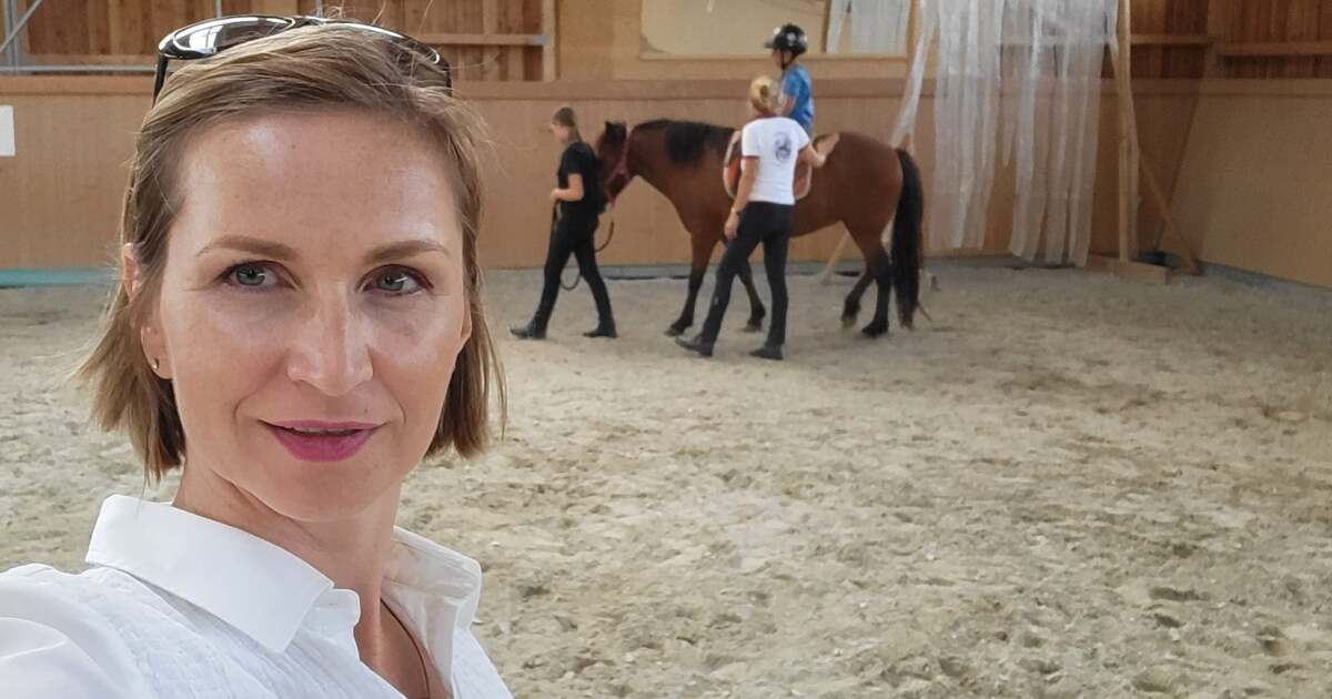 FOTO. Dr. Erika Weisz, hipoterapeut: „Am cunoscut copii în cărucior ...