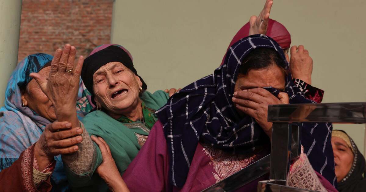 Explozie devastatoare la o secţie de poliţie din India: nouă persoane ...
