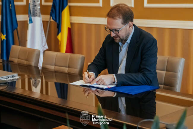 Fritz, întrebat dacă își prezintă și el diplomele: „Nu intru în această ...