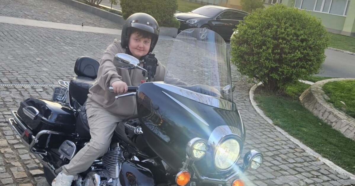 Un nou apel umanitar pentru Gabriel, elevul din Timișoara care luptă cu ...