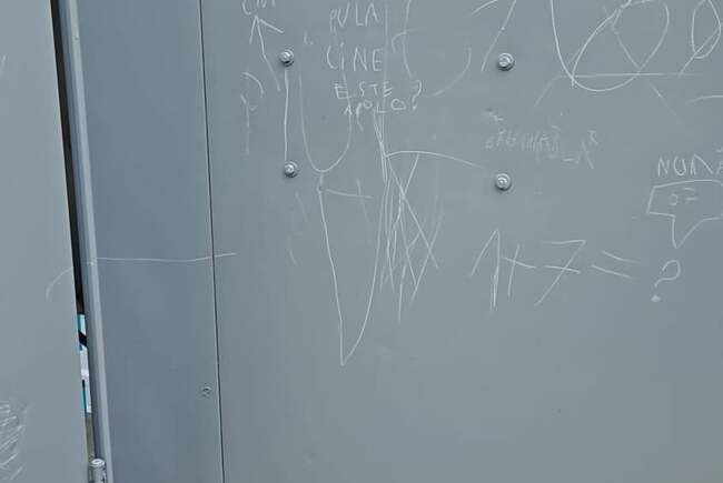 VIDEO. Toaletă publică din Dumbrăvița, vandalizată de copii, la câteva ...
